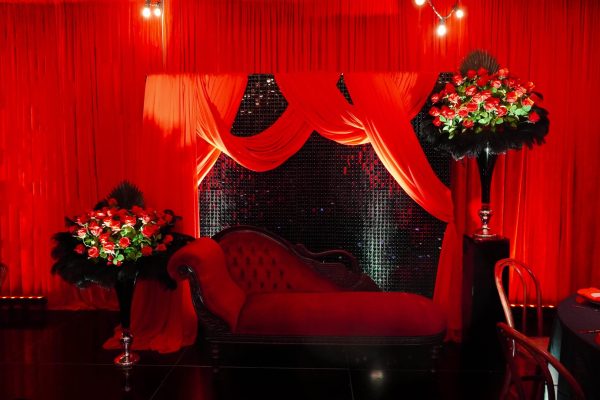 Burlesque Theme Decorating Essentials | Feel Good Events
